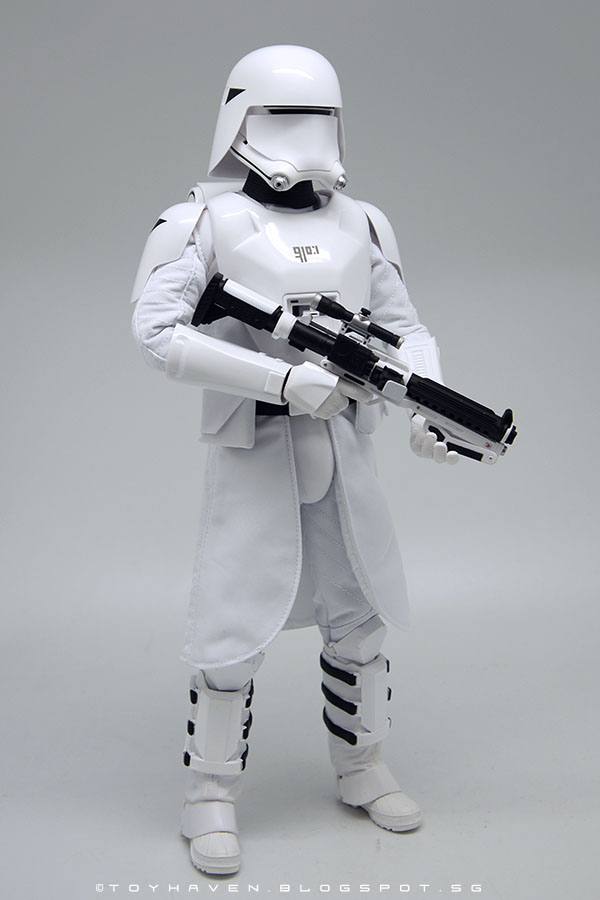 toyhaven: Review 1: Hot Toys Star Wars TFA 1/6th scale First Order ...