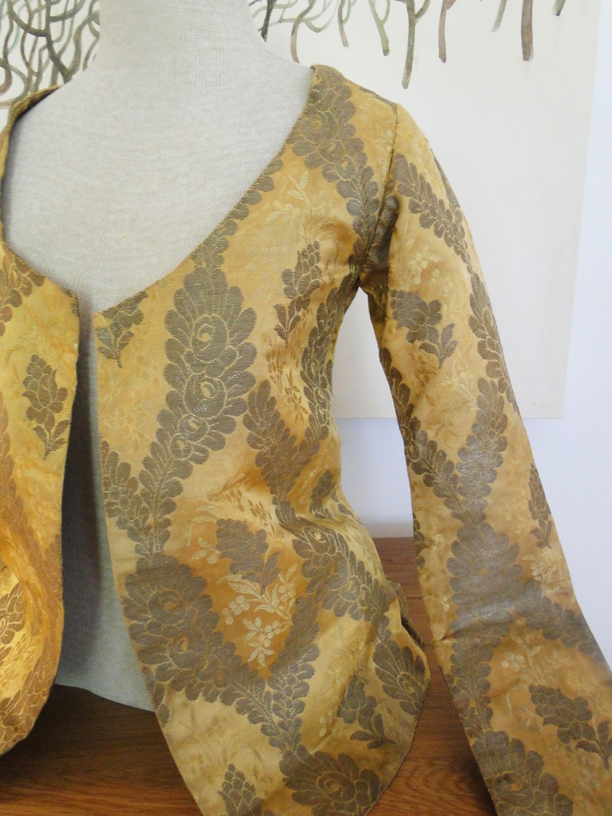 Buyer & Seller of Antique Lace, Fine Linens, Vintage Clothing, Haute ...