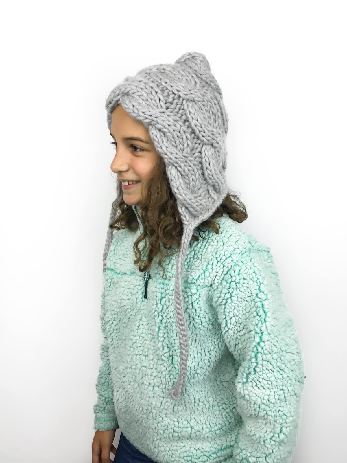 KNIT CABLE BONNET - ALL SIZES - iKNITS