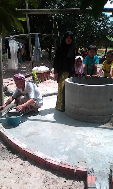 Lagi telaga wakaf jenis kerek siap untuk digunakan di Kampung Thom ~ K ...