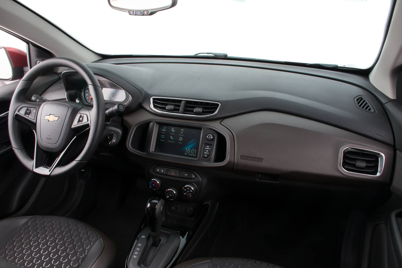 R7.COM / JUAREZ DESENHOS: Conheça o novo Chevrolet Prisma 2017