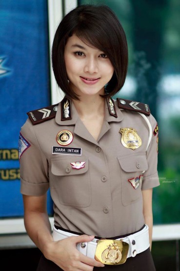 MELETOP! 17 Foto Polis Wanita Tercantik Di Indonesia - Malaysia is Malaysia