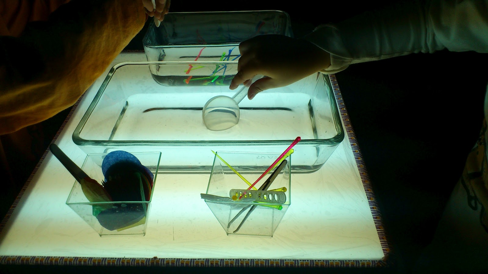 encenent la imaginació: Llum i colors.