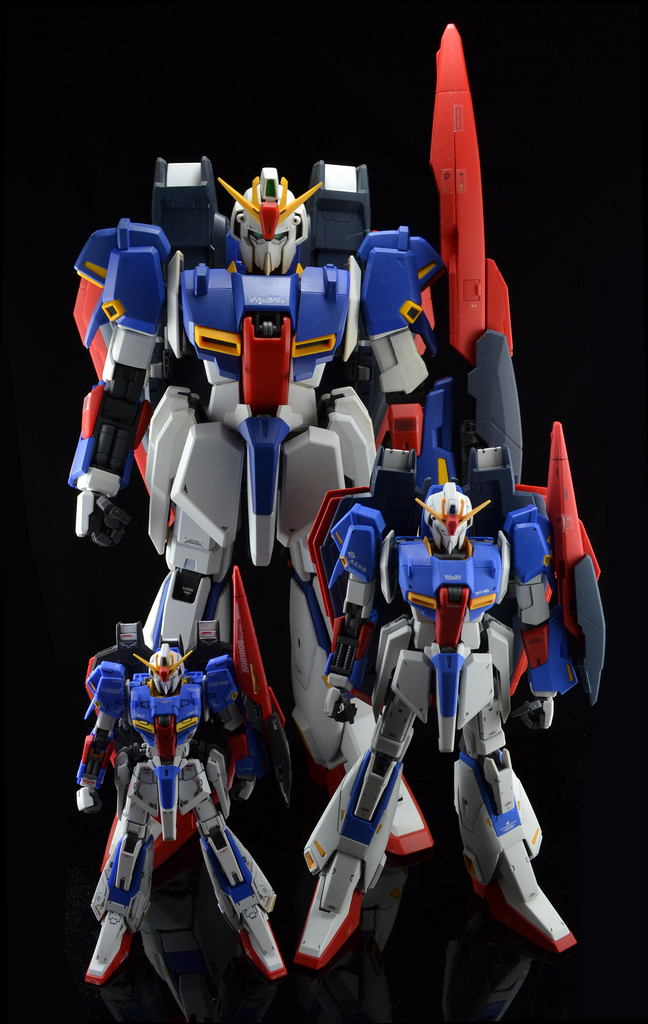 PG and RG Zeta Gundam Comparison