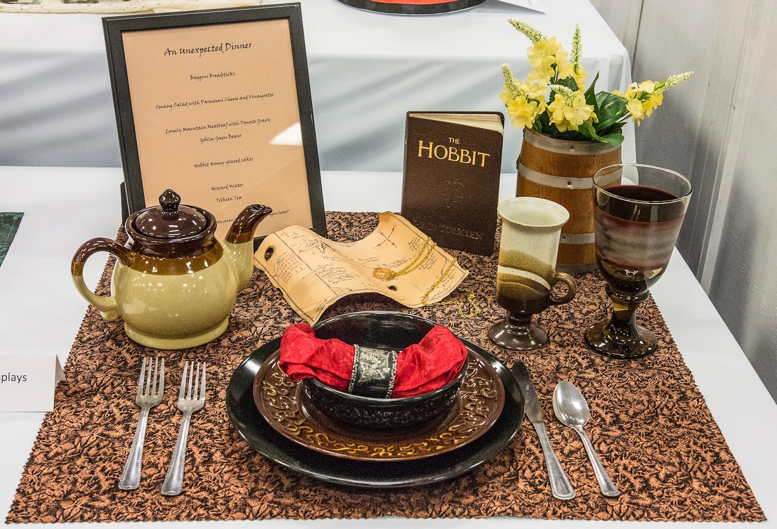 The Fun of Outdoor Movies: Movie Themed Place Setting for Your Outdoor ...