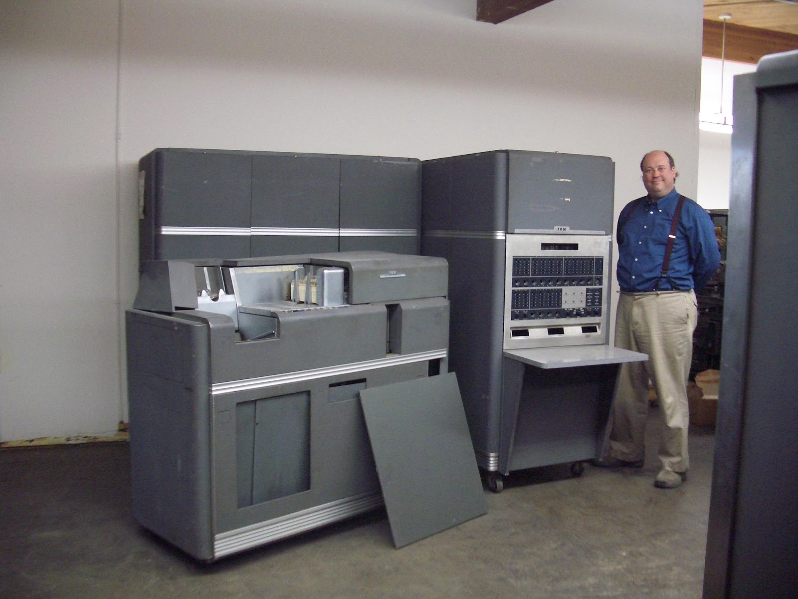 Los Primeros Computadores: IBM 650