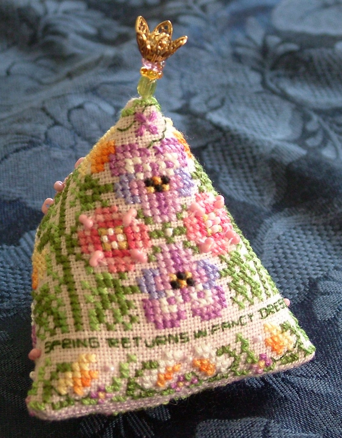 Speedy Stitcher ~ Cross Stitch and Stuff: Spring Frills is finished!