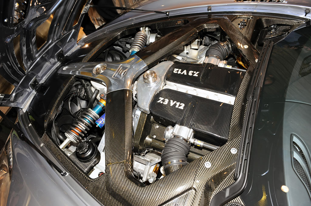 Adam's Amazing Book: Aston Martin One-77