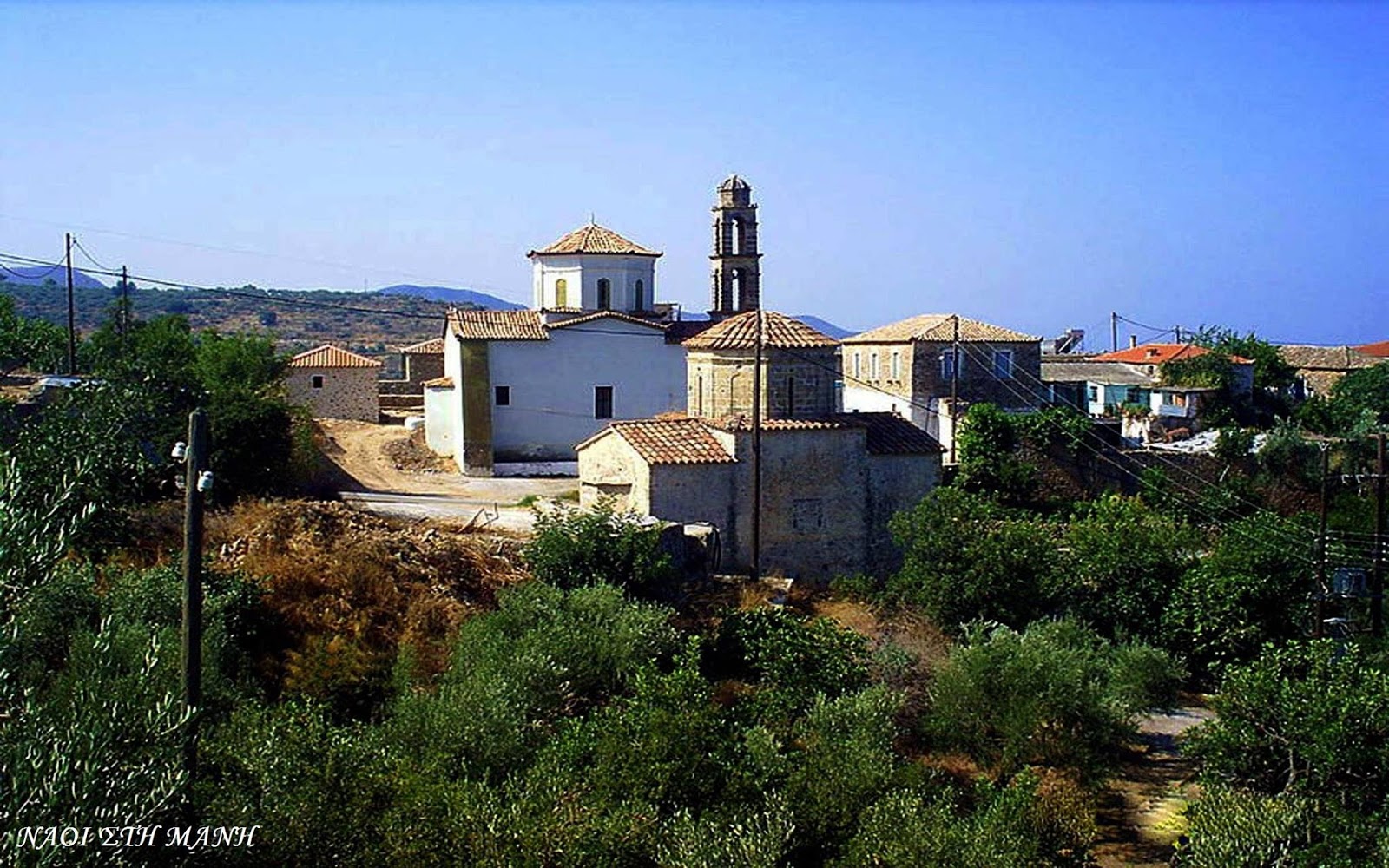 ΝΑΟΙ ΣΤΗ ΜΑΝΗ: ΜΑΝΤΙΝΕΙΑ (ΔΙΑΦΟΡΕΣ)