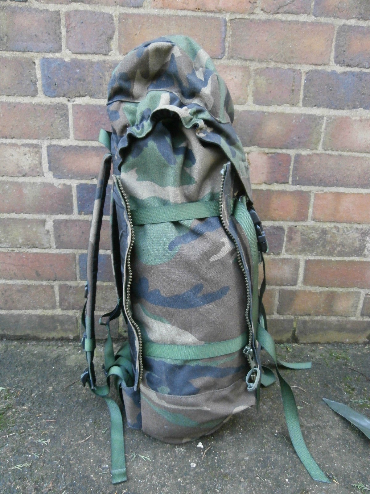 Webbingbabel: Dutch Army 40Litre Forest Camo Patrol Pack