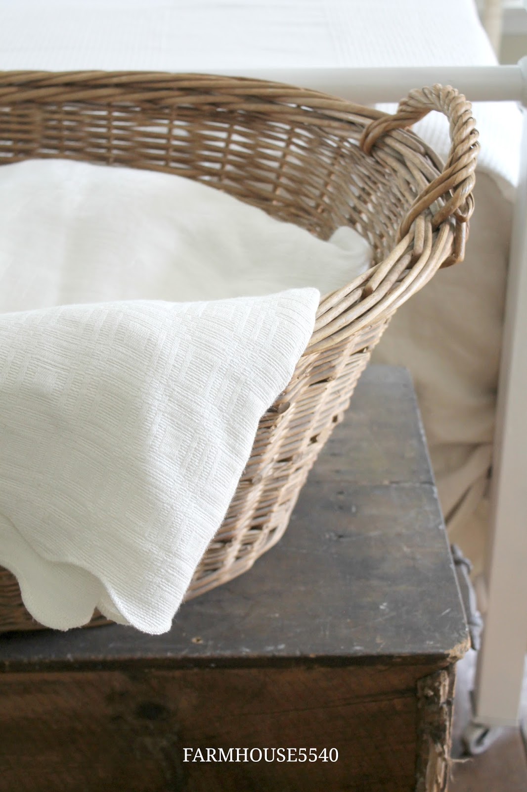 FARMHOUSE 5540: Farmhouse Inspiration ~ Vintage Linens