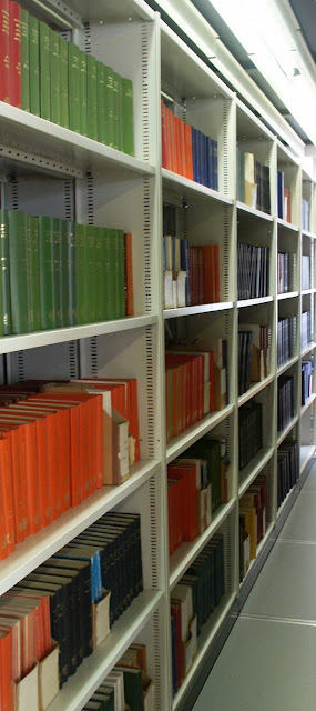 Pitufox27: Sobre teogonías, tareas titánicas y otros imposibles