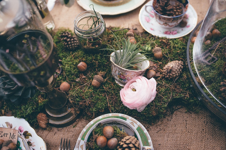 Sno stilen: dukning med inslag av skogen.