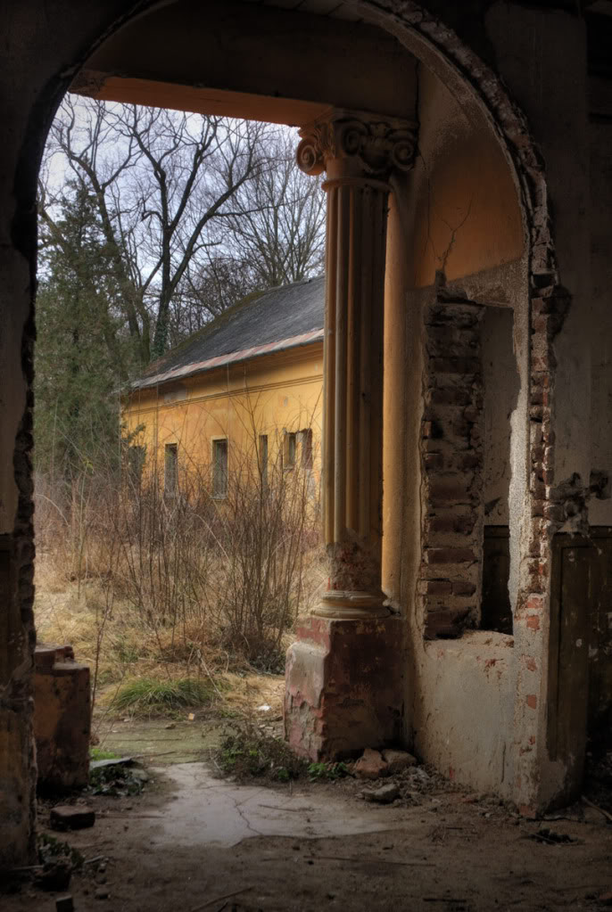 Ploaia de cuvinte: Castelul de la Banloc - cel mai frumos castel baroc ...
