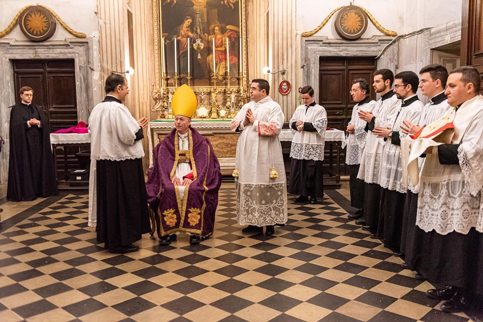 New Liturgical Movement: Abp Sample Celebrates Candlemas with the FSSP ...