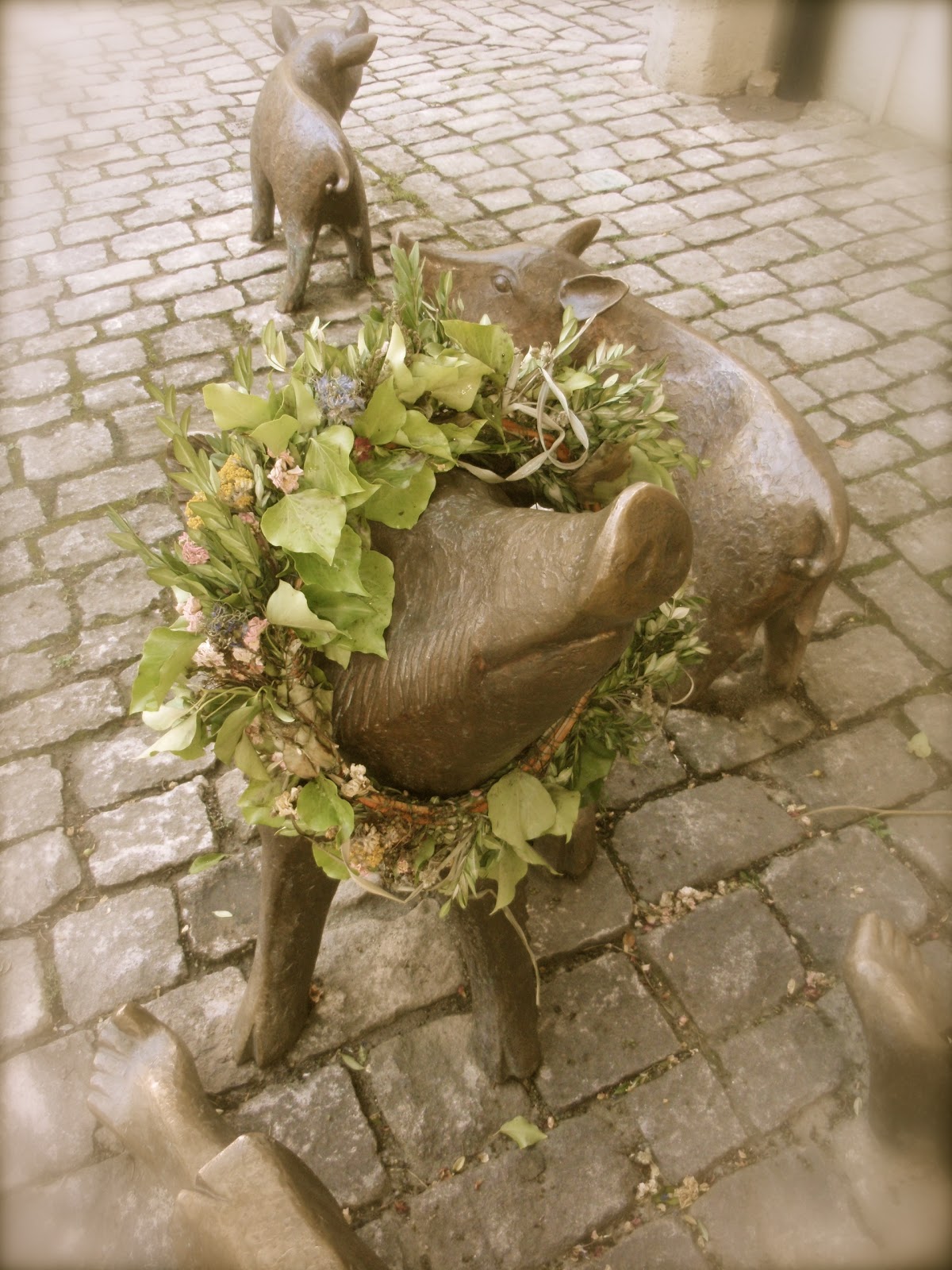 From Smiley Fritz to Santiago...: Weißwurst, Schießhaus and ...