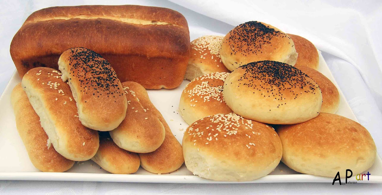 Alex the Contemporary Culinarian: Hamburger and Hot Dog Buns