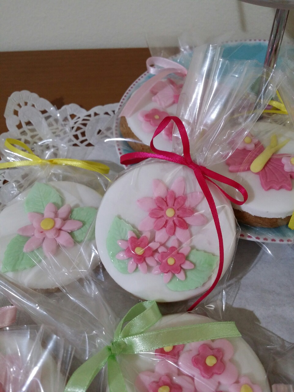 Ioustina's Creations: ΜΠΙΣΚΟΤΑ ΜΕ ΖΑΧΑΡΟΠΑΣΤΑ