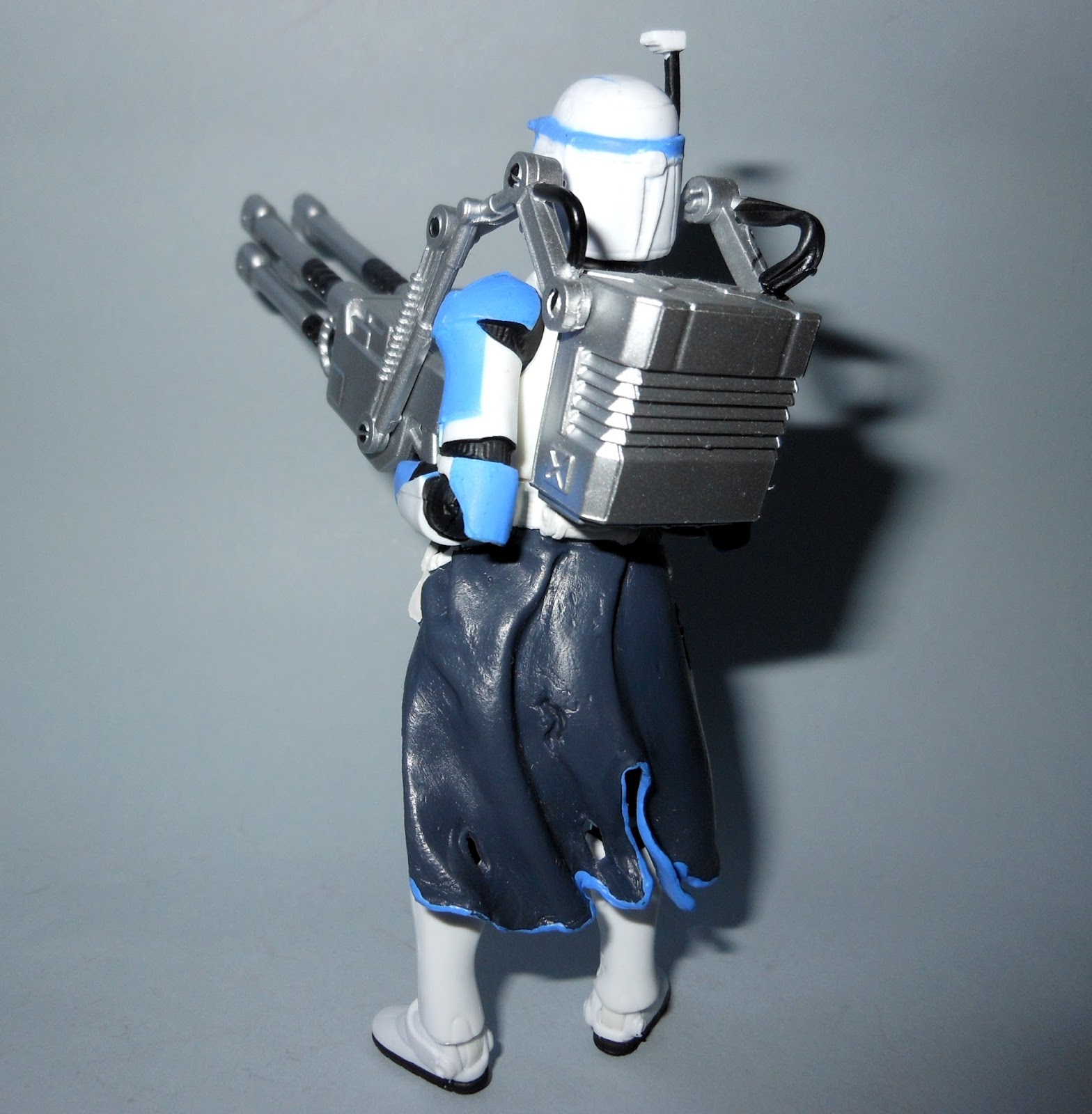 Figuras de Acción A Go-Gó: CLONE TROOPER (HEAVY GUNNER) (STAR WARS: THE ...