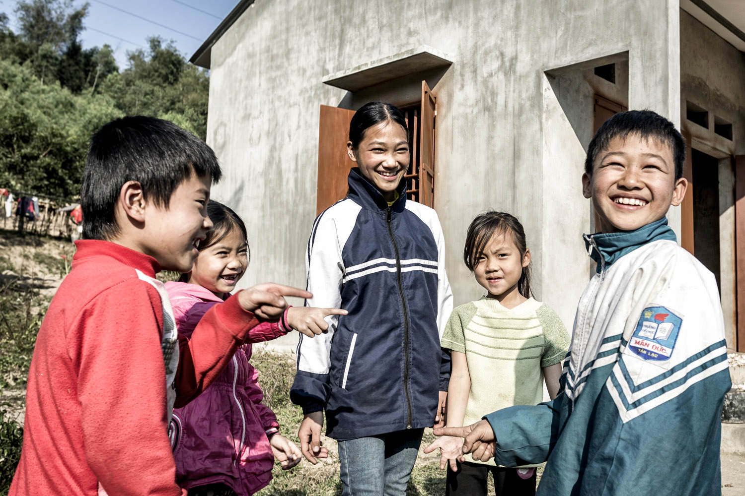 Unwrapple: Vietnam NGO Photography | Habitat for Humanity