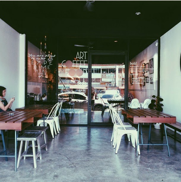 Si Bulat & Si Sepet : The Bold Cafe, Kota Bharu, Kelantan