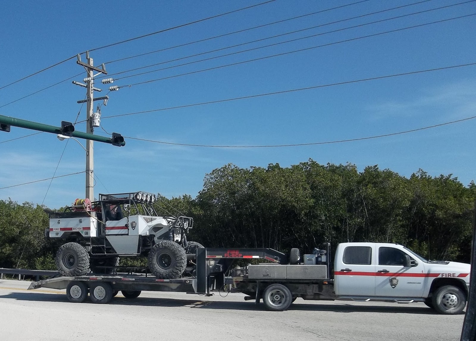 Evergladeslady: FIRE IN THE EVERGLADES!! Swamp Buggy Fire Truck; April 2013