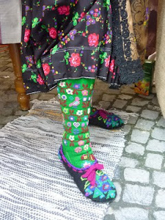 UNCLE EDDIE'S THEORY CORNER: CHRISTMAS GIFTS: ETHNIC CLOTHING