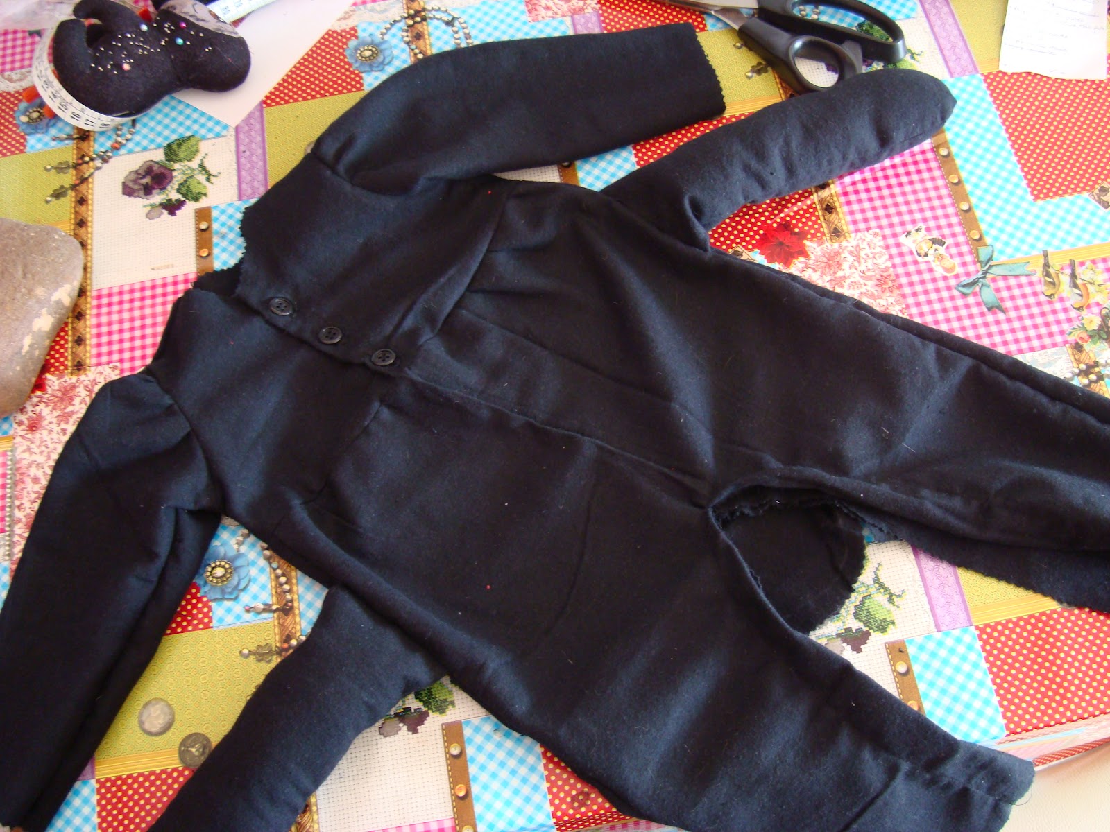 House of Estrela: Tutorial: Baby's Ant Costume, Part I Body
