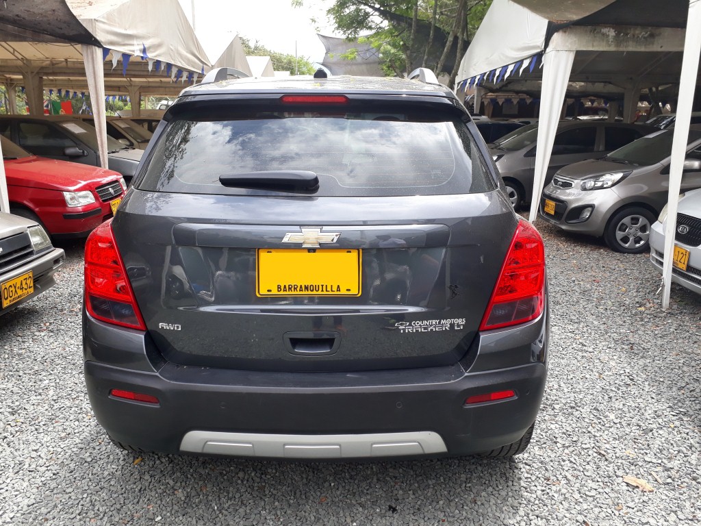 CHEVROLET TRACKER LT 2016 GRIS
