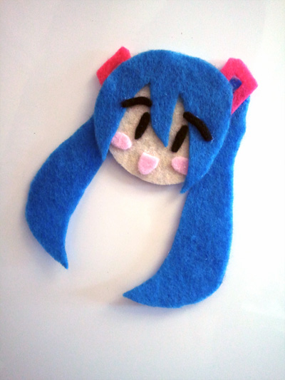 How to Make a Chibi Hatsune Miku Magnet from felt tutorial