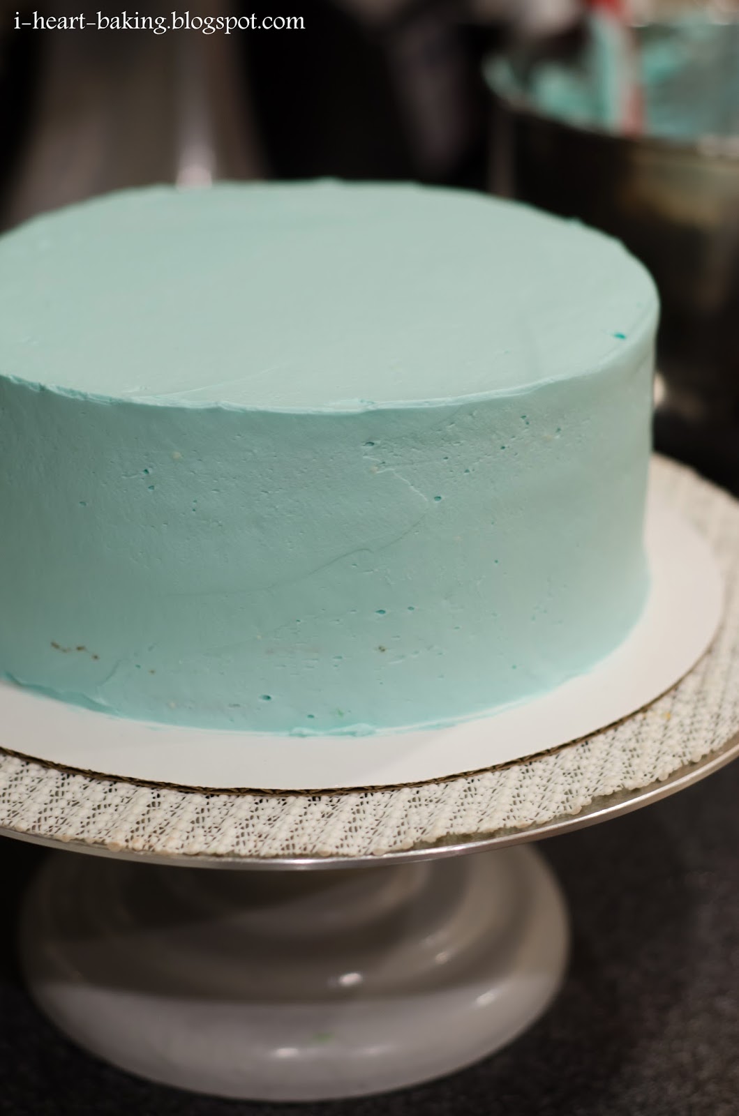 i heart baking!: blue funfetti birthday cake with piped shell sides