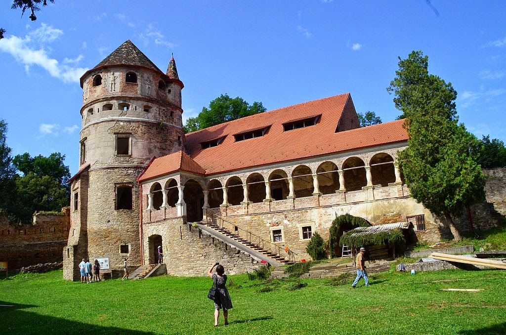 Csedö Attila: Keresd. Hol mától egy új történelem irattatik!