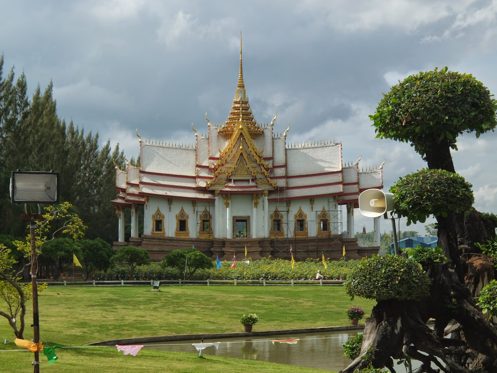Kee Hua Chee Live!: WAT LUANG POH TOH IS A MUST-SEE TEMPLE IN KORAT ...