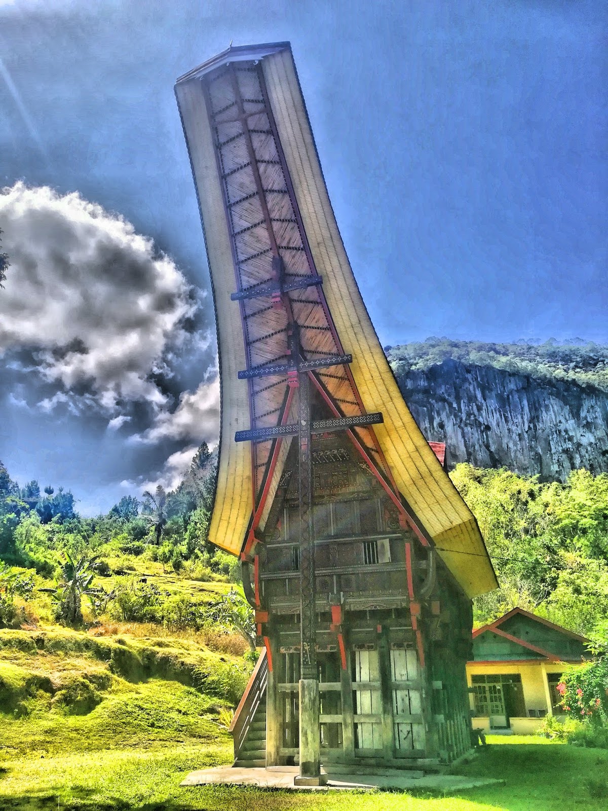 Adat dan Budaya: Asal Nama Toraja dan Sistem Kepercayaan Dalam ...