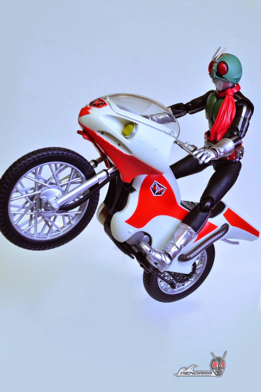 Hendara Si Jenius: SHF ichigo & Cyclone
