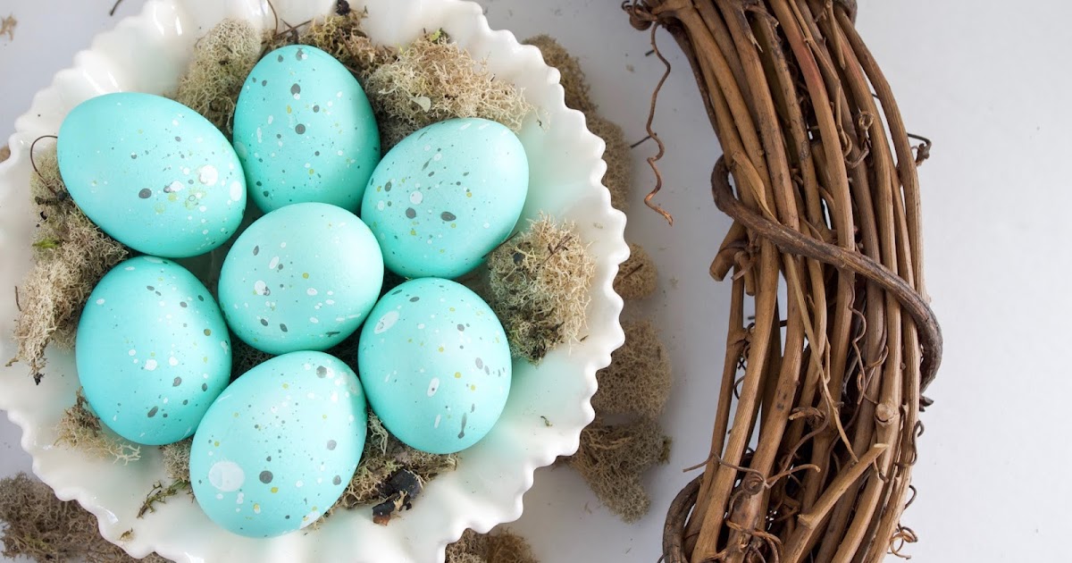 Home Sweetly Home: DIY Easter Eggs ~ Paint Splatter Robin Eggs