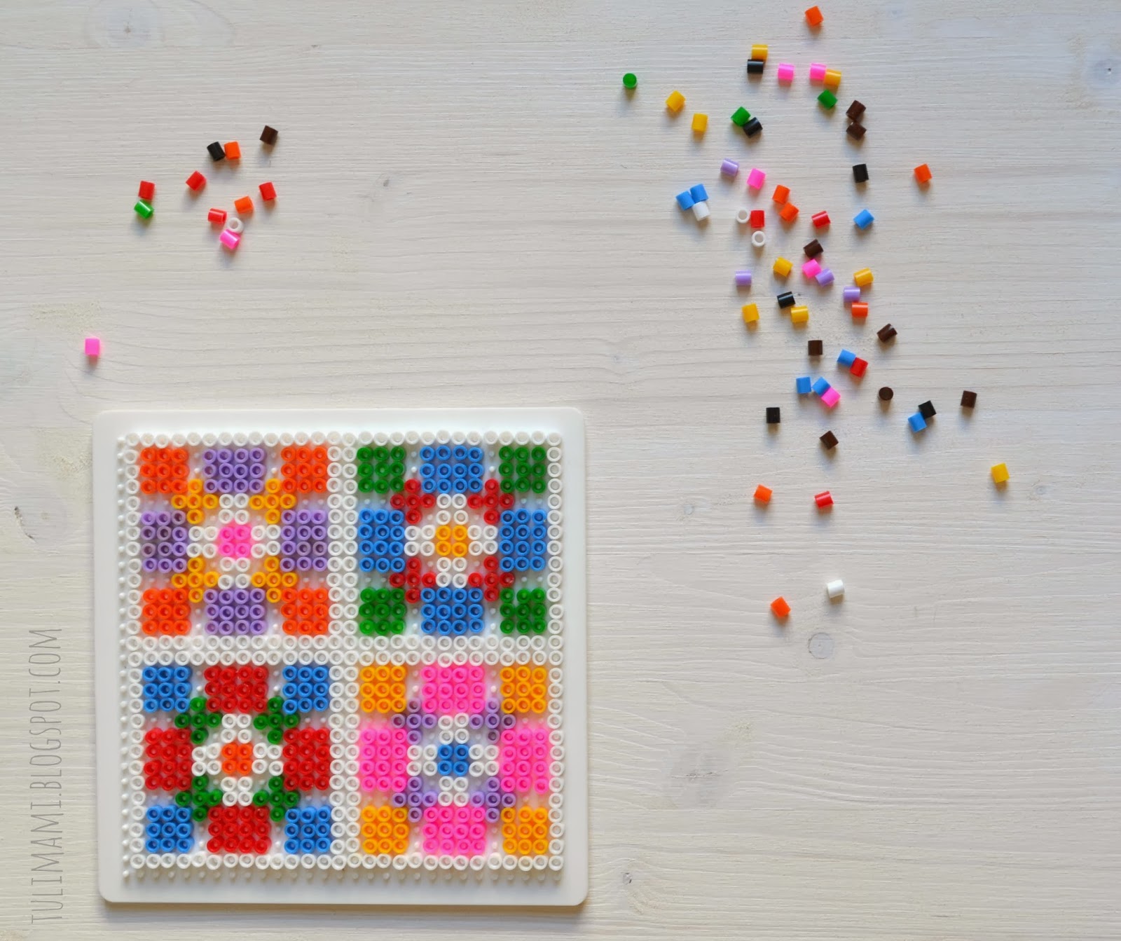 WednesDIY: Pyssla granny square • Tulimami