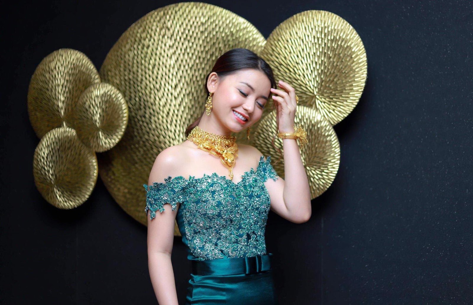 Khin Win War | Myanmar Famous Models