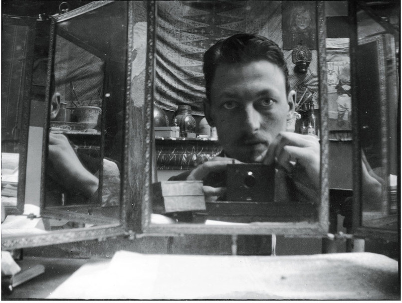 Epic Moments in Selfie History – 11 Fabulous Vintage Selfies From Way ...