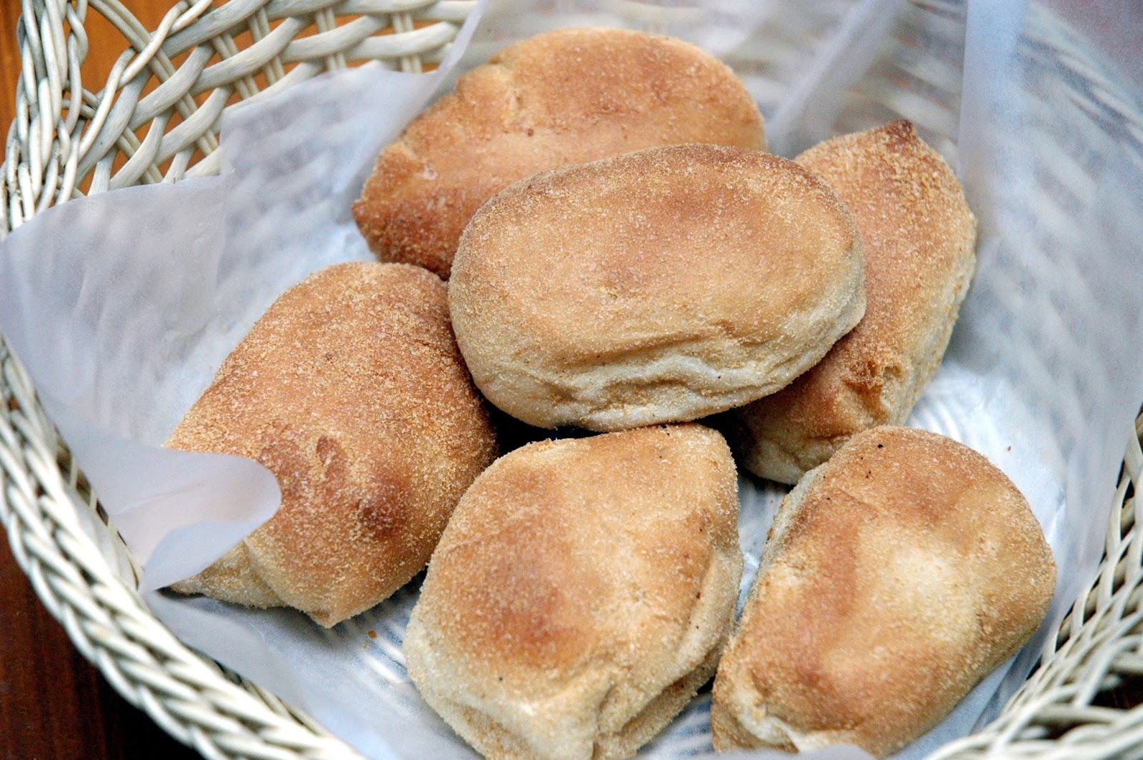 DUDE FOR FOOD: Reviving the Neighborhood Bakery Experience at Kamuning ...