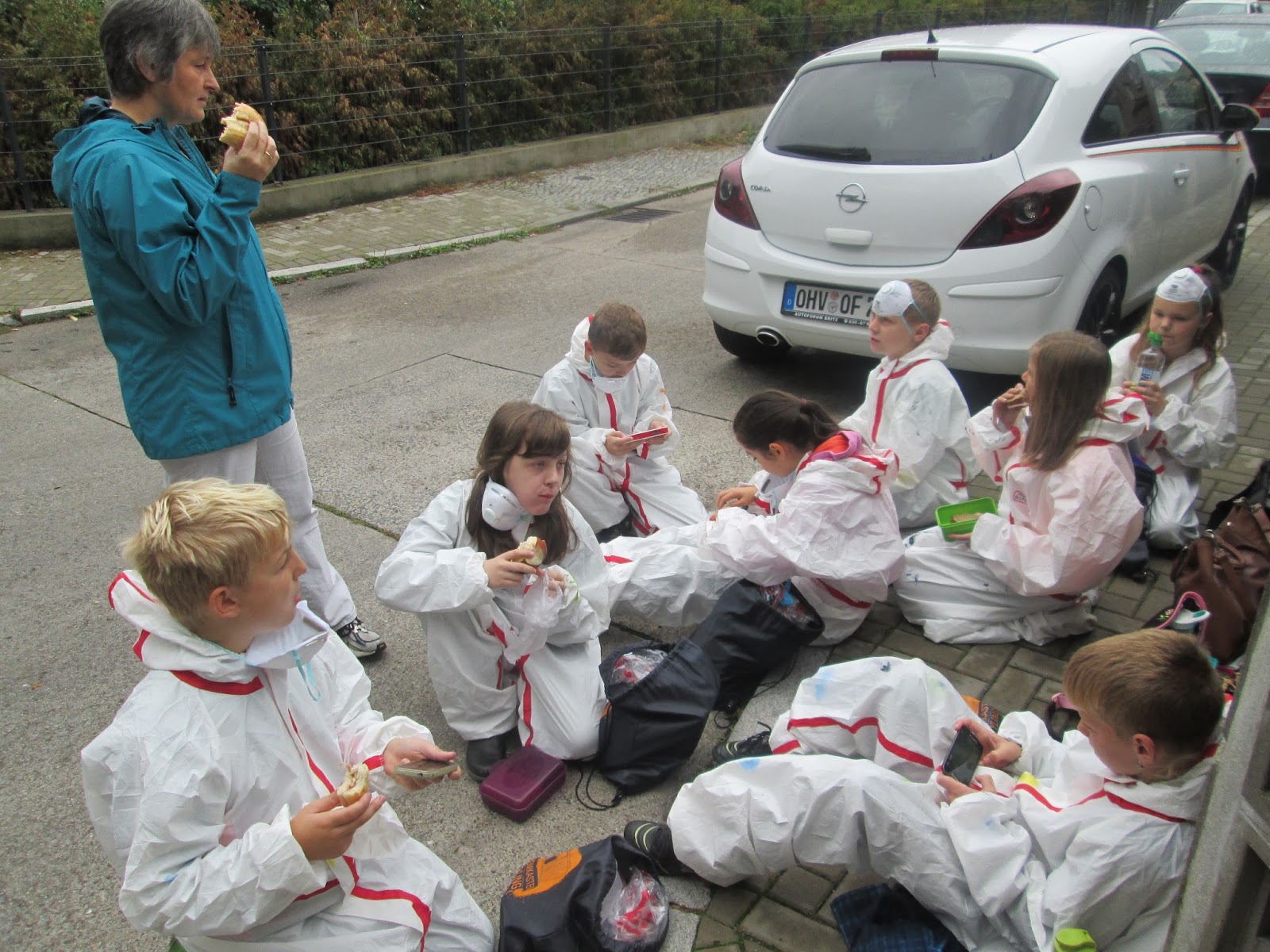 Stromkasten-Styling: Letzter Sprühtag in der Peter-Witte-Grundschule