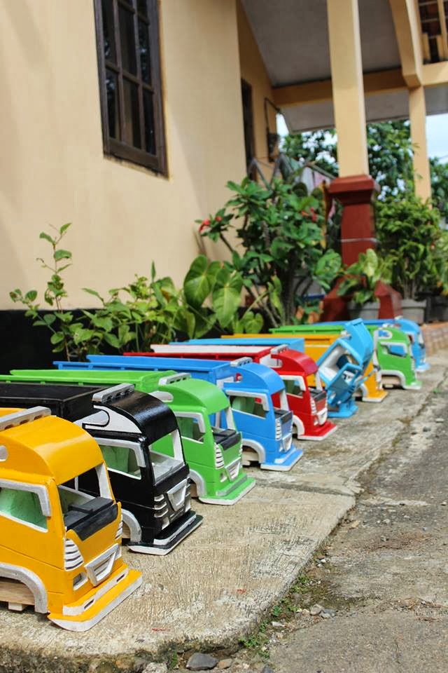 Mobil mobilan dari kayu