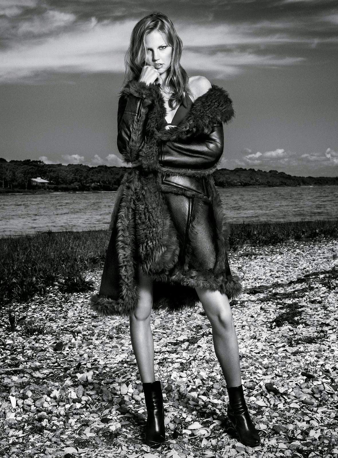 Smartologie: Elisabeth Erm for Vogue Spain January 2015