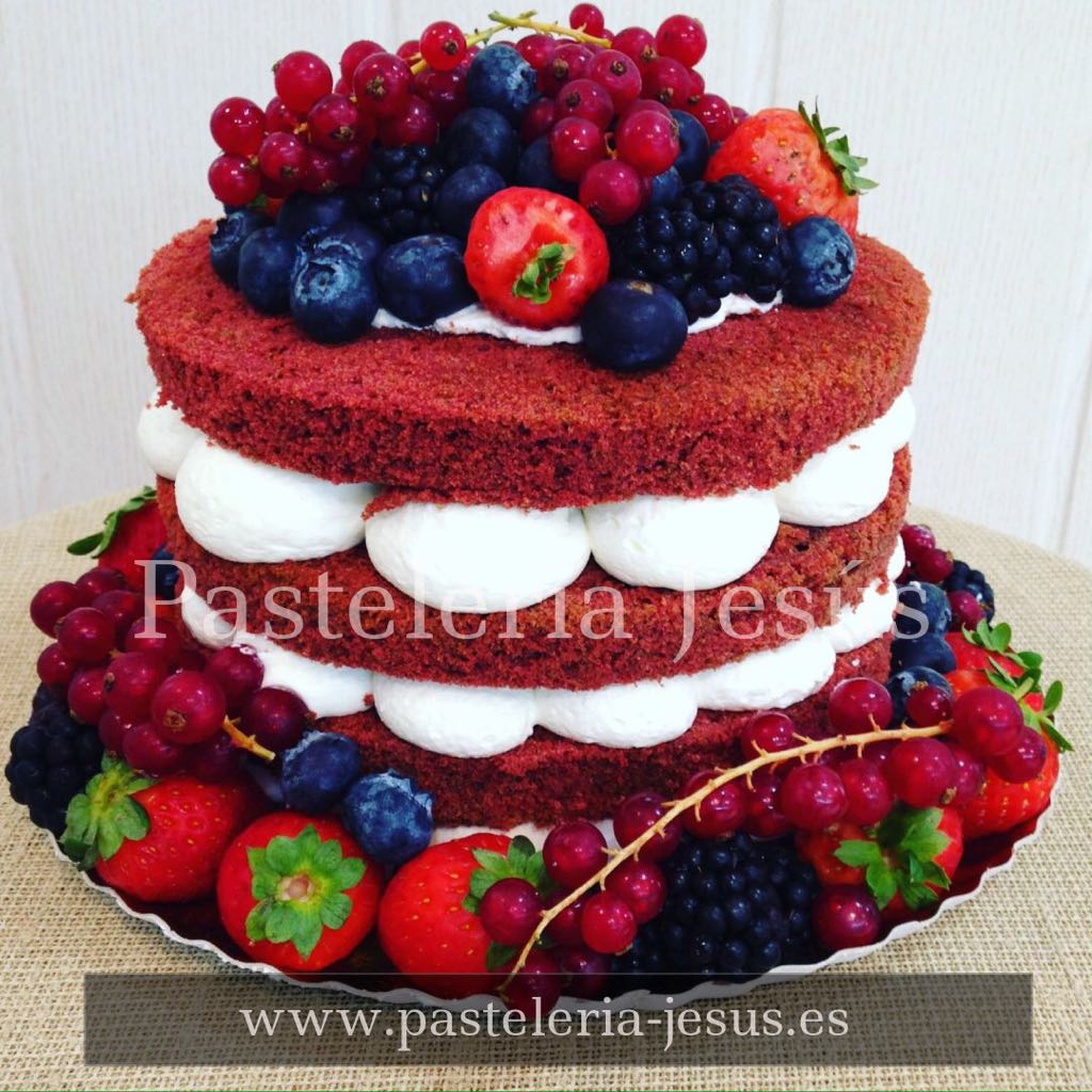 Pastelería Jesús: Tarta Red velvet y frutos rojos