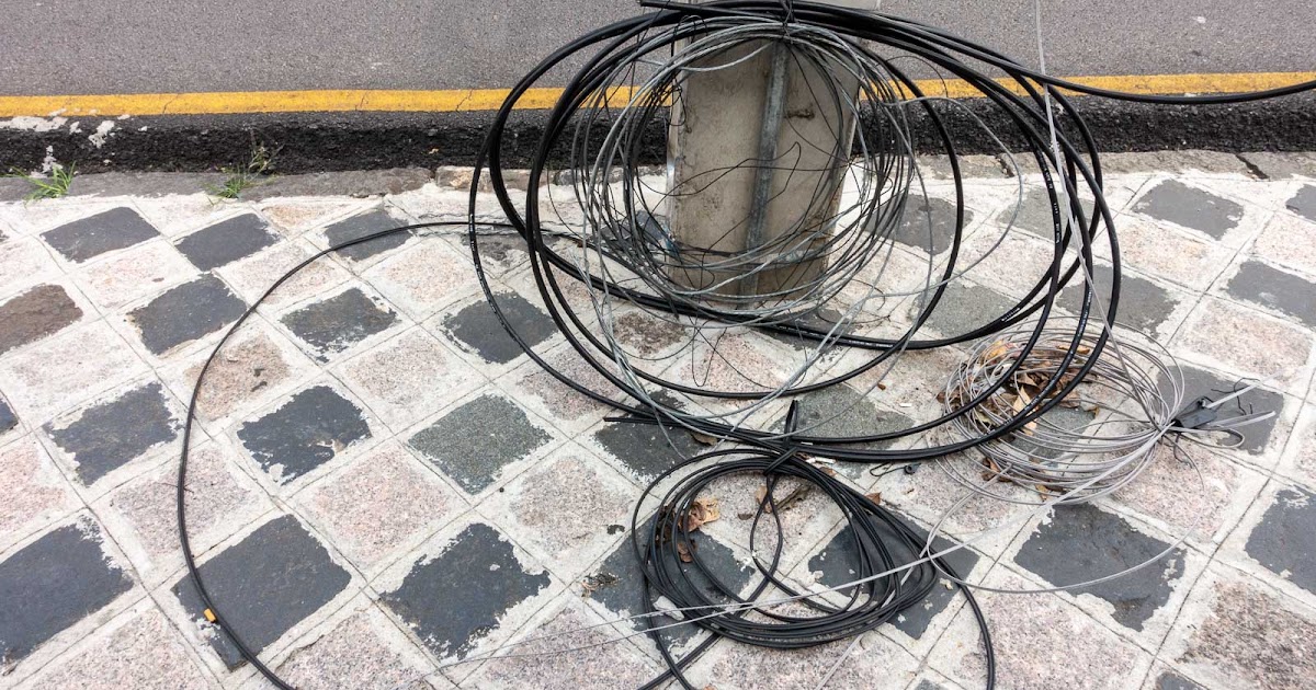 Fotografando Curitiba: Cabos e mais cabos