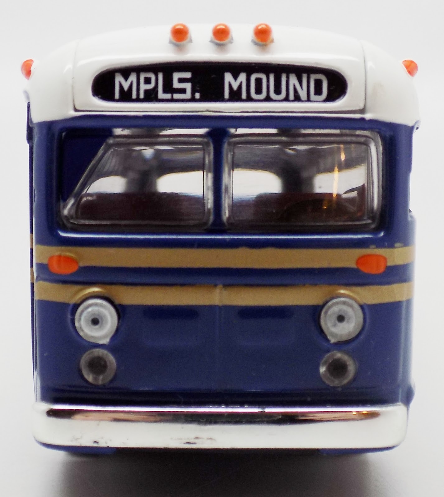 Toys and Stuff: Corgi 1/50 Scale Diecast No. 5401 Northland Greyhound ...