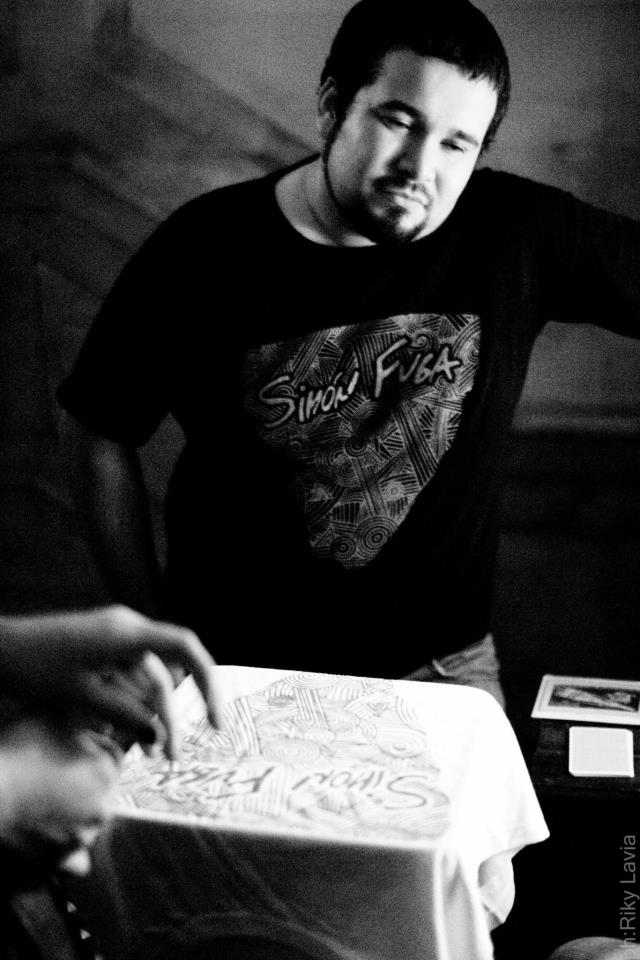 MEDUSARIA: Julián Marcel contra los poetas