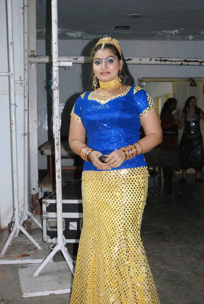 Babilona Latest Stills ~ Cinindya