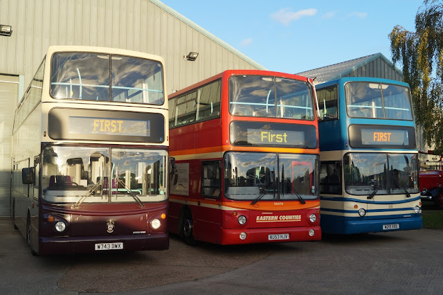 First Bradford bus in Blue and Cream livery. | RailUK Forums