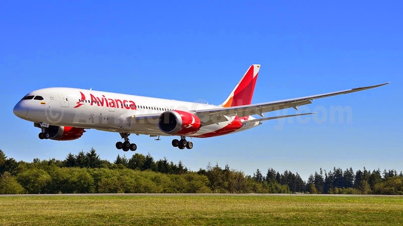 El Boeing B787-8 de Avianca aterriza en Buenos Aires - TAFI TRAVEL ...